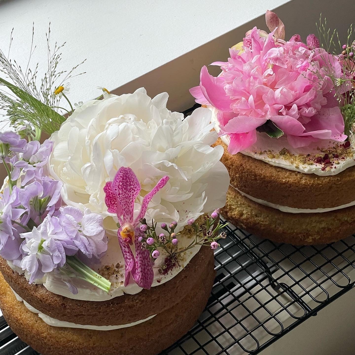 Vegan Citrus Cake, Elderflower Icing and Raspberry Jam – From Lucie